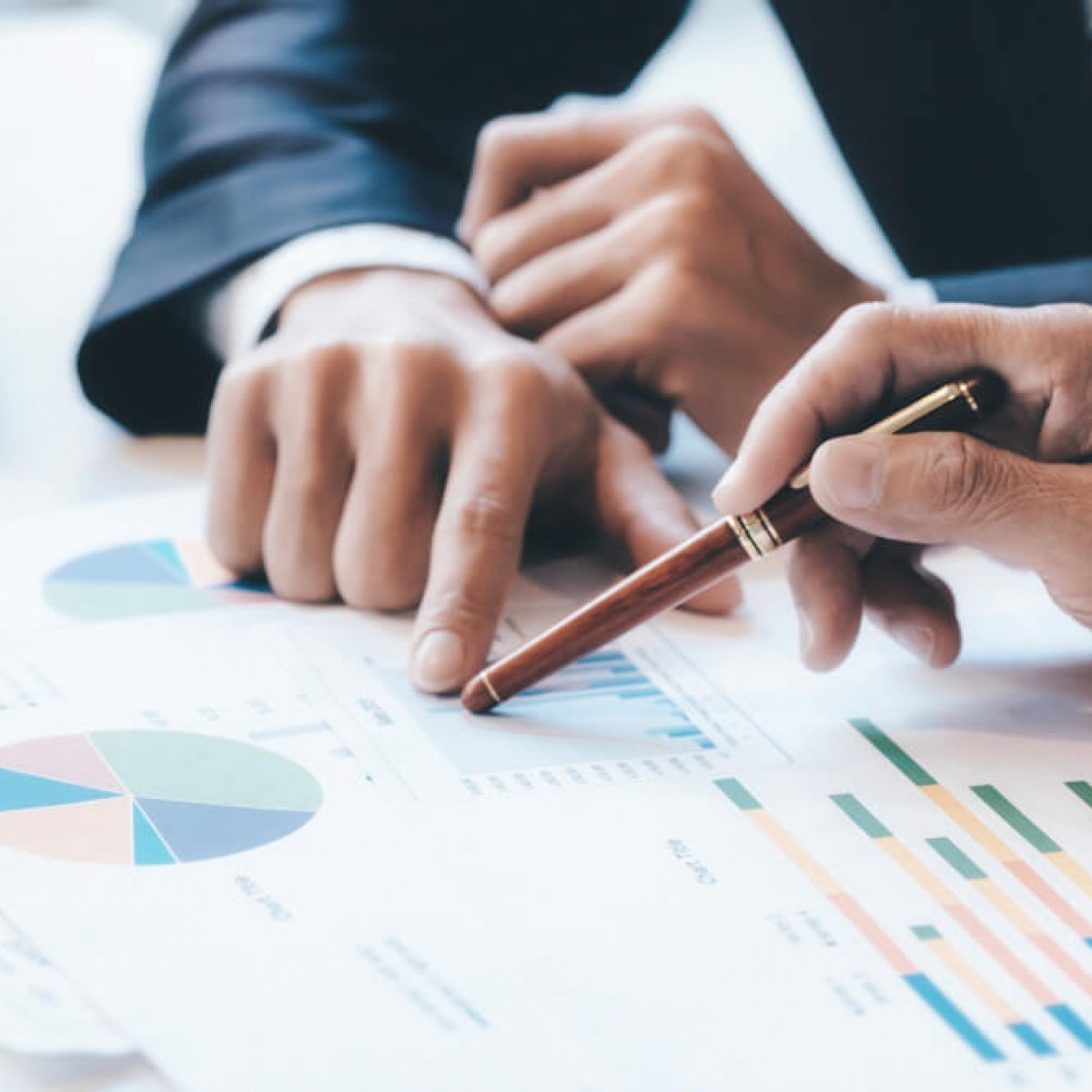 What are the risks of overvaluing or undervaluing a business? – Selling ...